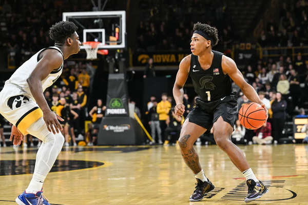 Magic Johnson honestly reacts to his hometown team Michigan State ...