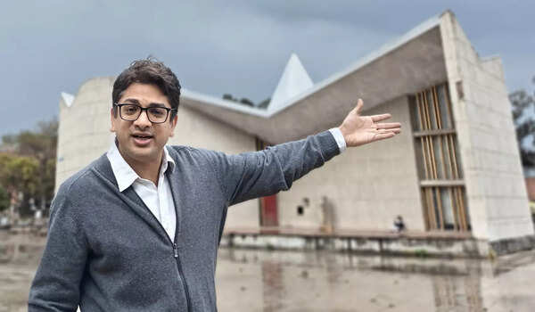 Filmmaker Karan Johar's Stunning Transformation - Netizens Can’t Stop Buzzing About His New Look