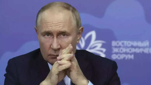 Is Putin battling a string of deadly diseases? Zelenskyy says 'he will ...