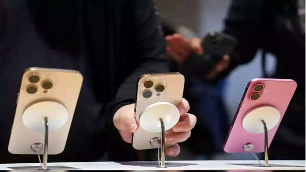 Apple's 600-Ton Airlift To U.S. Beats Trump's Tariffs & Boosts India’s ...