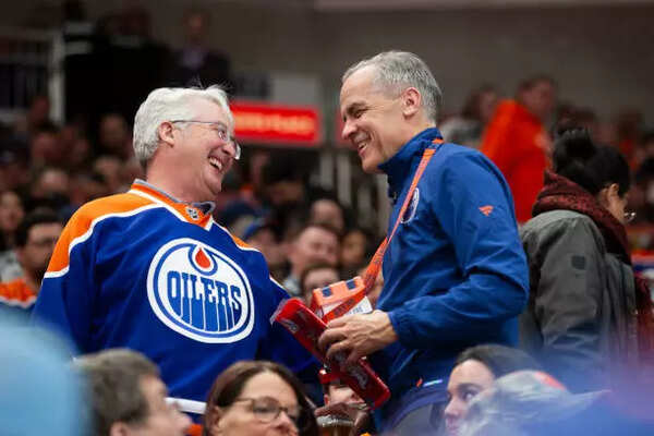 Hockey and politics collide: The impact of NHL playoffs on Canada's ...
