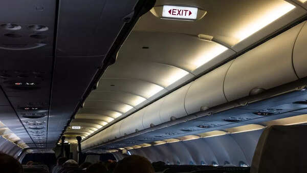 Why do planes dim the lights before landing at night? It's not what you ...