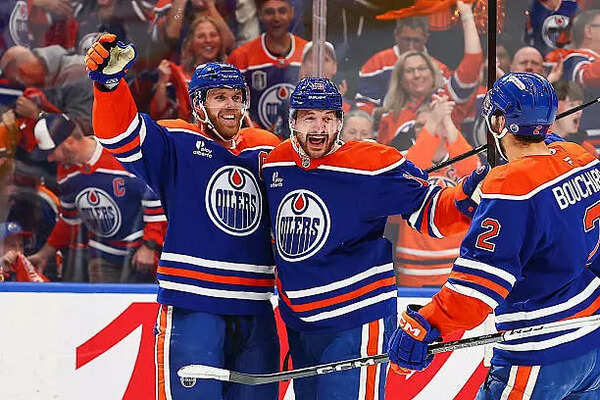 McDavid and Hyman lead Oilers past Stars | NHL News - Times of India