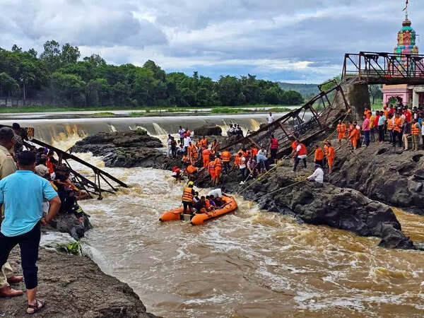 Pune Bridge Collapse: Many Feared Drowned As Bridge Over Indrayani River Collapses Amid Heavy Rain