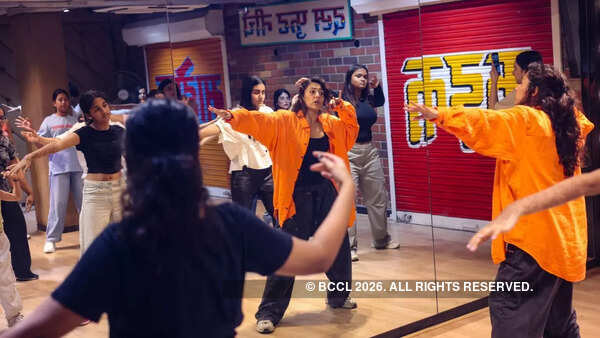 Feel the rhythm and experience joy: Step up your weekend vibe with dance workshops - Times of India