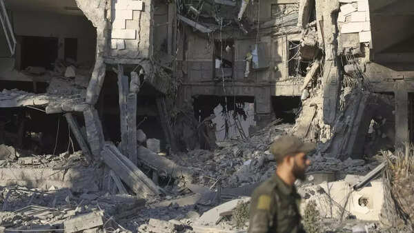 50 Iranian Ballistic Missiles ‘Smash’ Key Israeli Military Sites ...