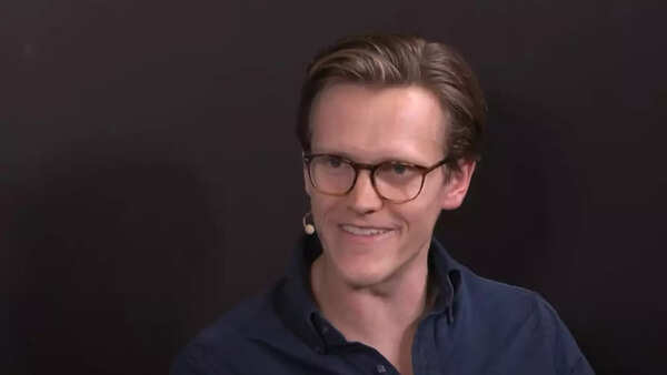 Astronomer's Ex CEO Seen Canoodling With His Then CPO In New Video ...