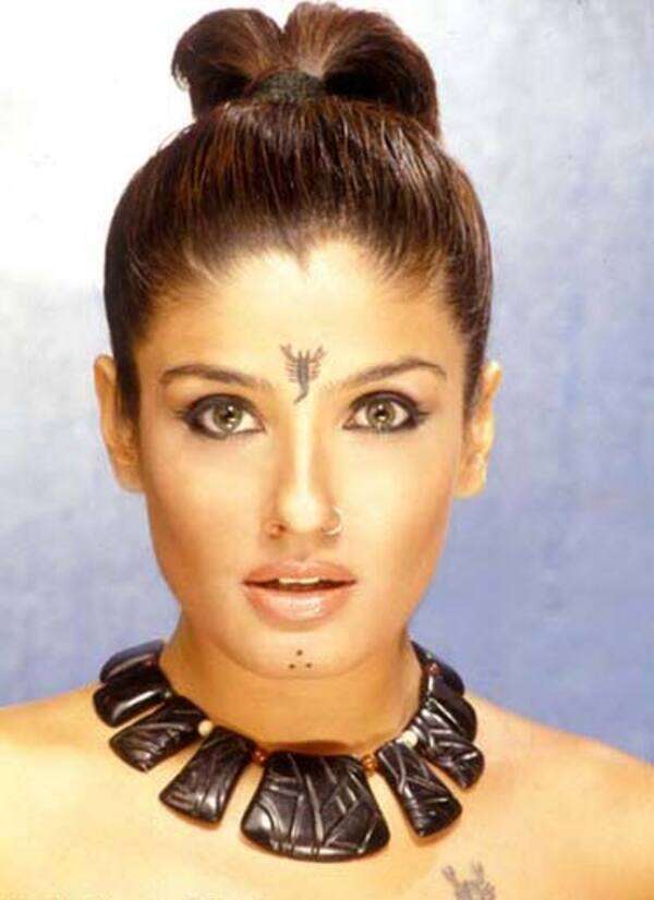 Mast girl Raveena breaks into a fight | Mumbai News - Times of India