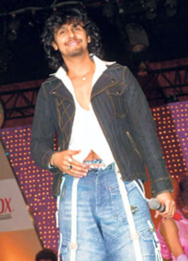 Crying hoarse: Sonu Nigam | Hindi Movie News - Times of India