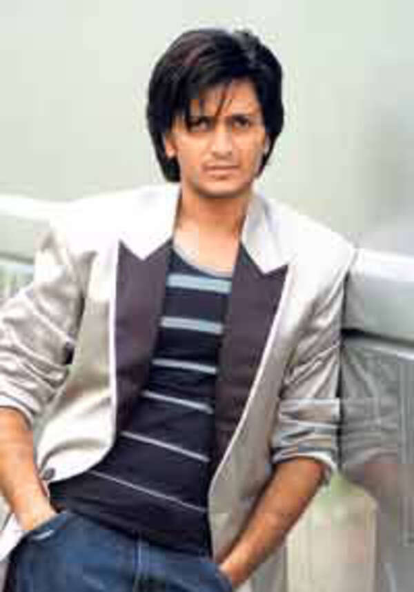 Ritiesh prefers baby over cash | Hindi Movie News - Times of India