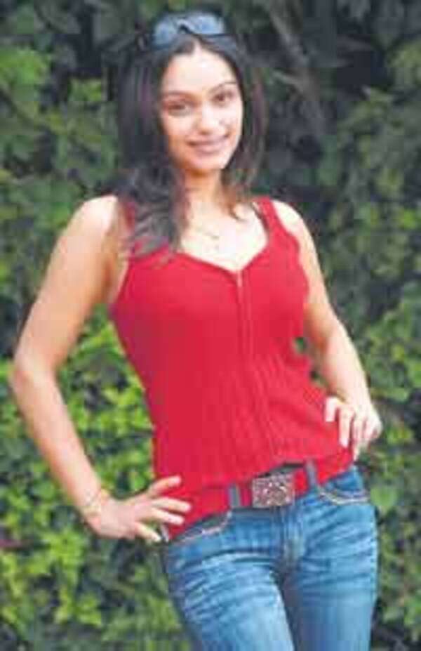 Television can wait:Aarya Vora - Times of India