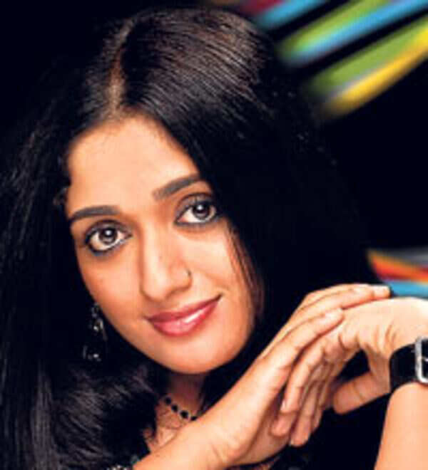 Kavya's makeover | Hindi Movie News - Times of India