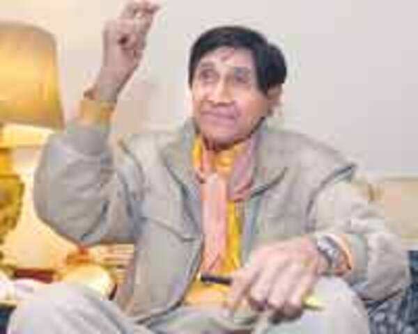 Another autobiography for Dev Anand? | Hindi Movie News - Times of India