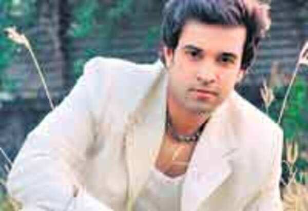Marriage can wait: Aamir Ali - Times of India