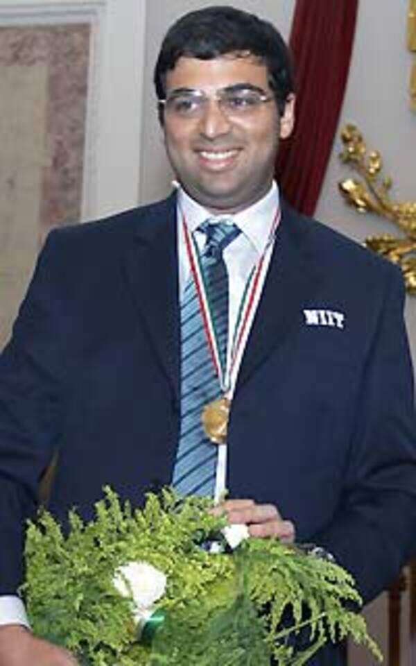 World Chess Champion Anand meets President Patil | India News - Times ...