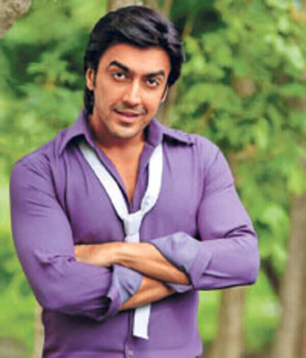 Aashish plays the cameo | Hindi Movie News - Times of India