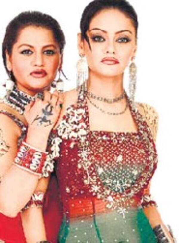 Preeti-Pinki on a roll | Hindi Movie News - Times of India