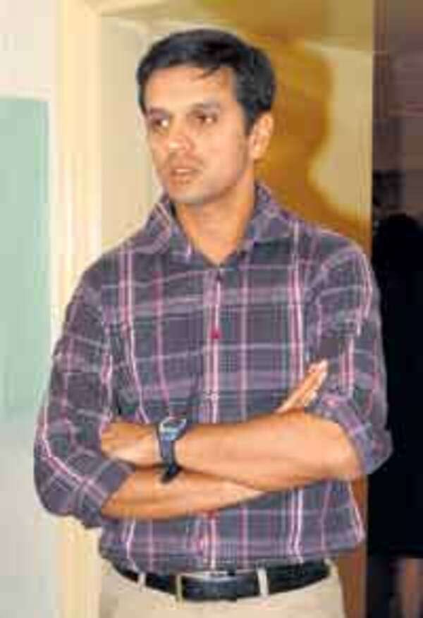 Rahul Dravid at an art do | Events Movie News - Times of India