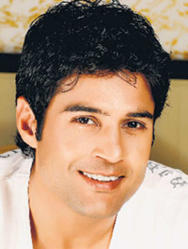 Rajeev re-acts! - Times of India