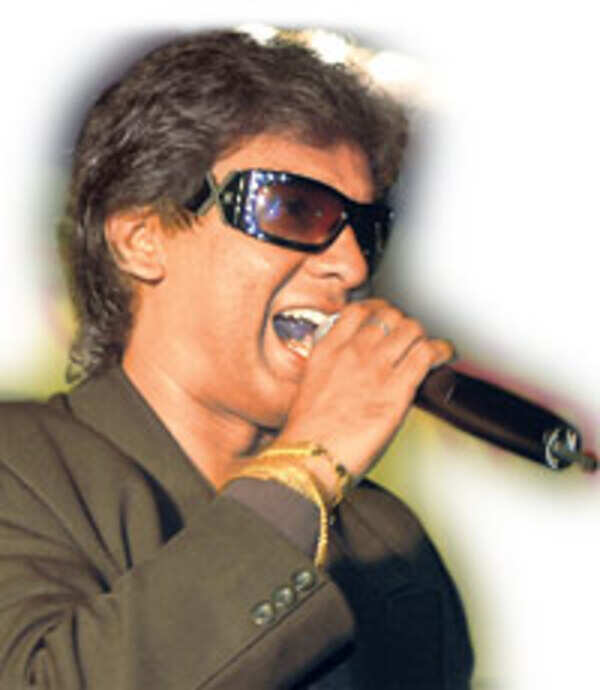 Vinod is happy doing playbacks | Hindi Movie News - Times of India