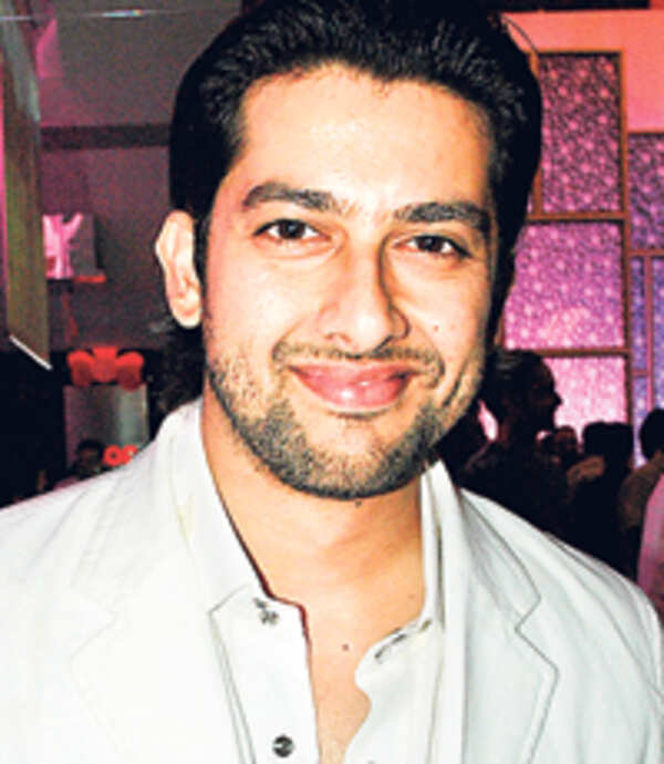 Aftab’s aromatic gesture | Hindi Movie News - Times of India