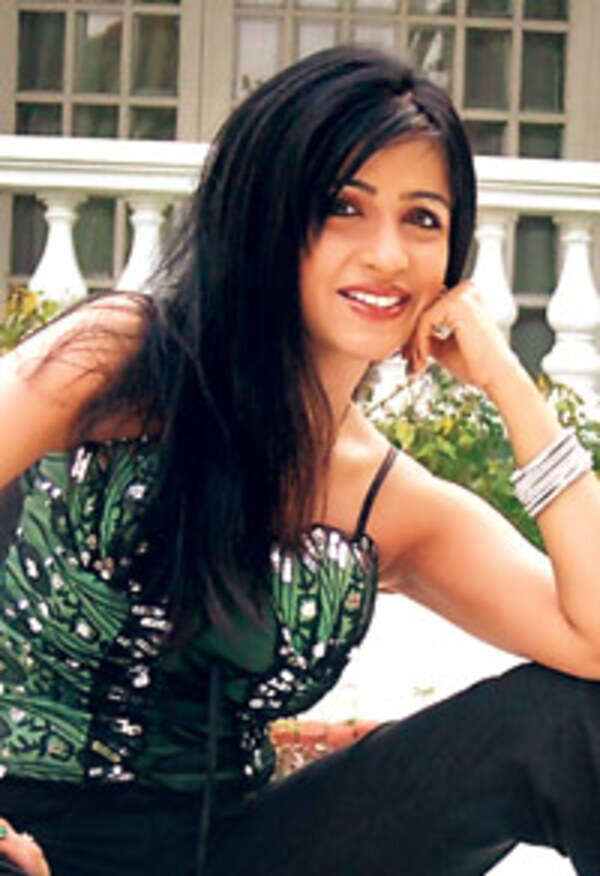 Shibani is packing her bags | Hindi Movie News - Times of India