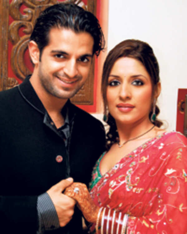 Sid is no more single! - Times of India