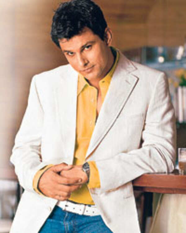 Sandeep turns a dance trainer - Times of India