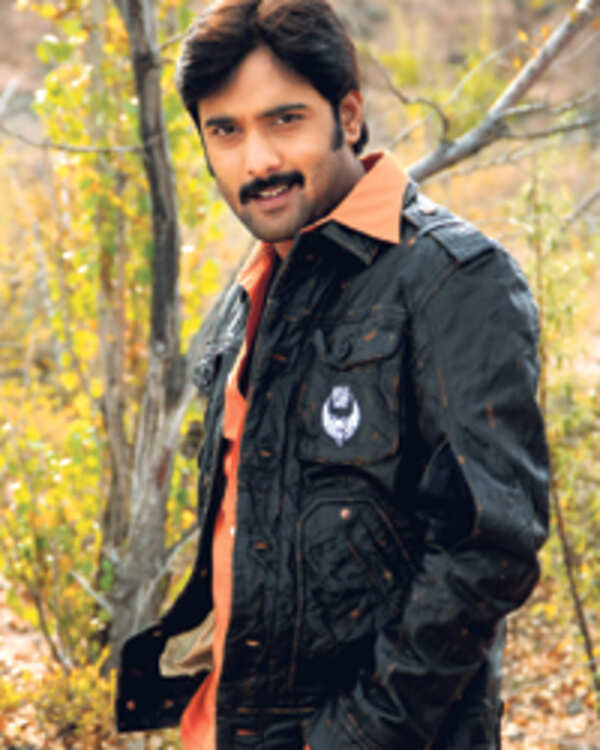 Tarun's got his hands full | Hindi Movie News - Times of India