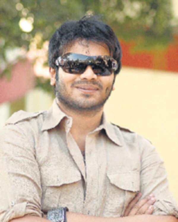 Manoj awaits a break | Hindi Movie News - Times of India