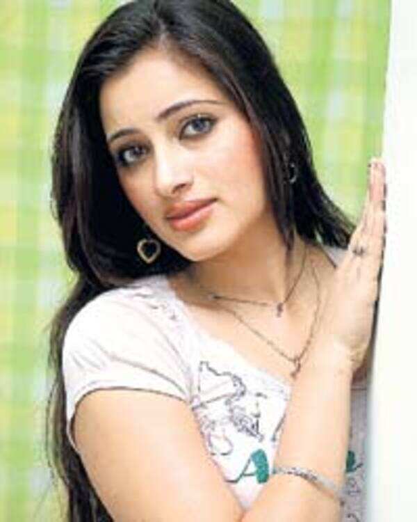 Navneet trying hard! | Hindi Movie News - Times of India