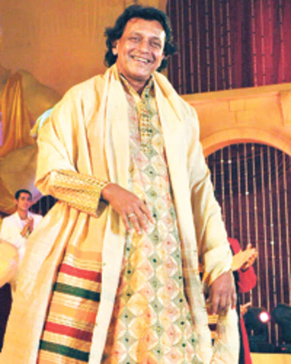 Shah Rukh is way up there!: Mithun | Hindi Movie News - Times of India