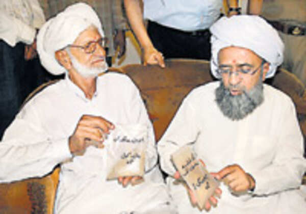 Childhood friend from Pak arrives to meet PM | India News - Times of India