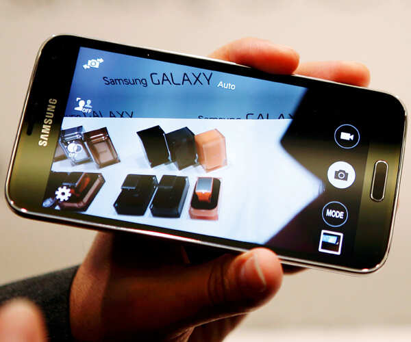 Smasung Galaxy S5 Launch: #MWC2014: Samsung unveils water-resistant ...