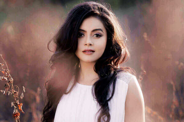 Traditional TV bahus are trendy in real life - Times of India