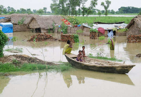 UP floods claim 41 lives, over 1,000 villages hit | India News - Times ...