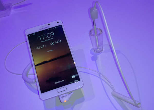 First impressions: Samsung Galaxy Note 4, Edge - The Times of India