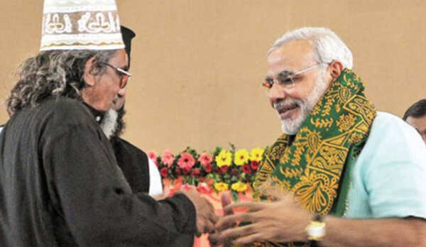 Modi skullcap imam held over Navratri comments | India News - Times of ...