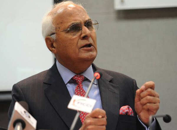 Sebi debars DLF, 6 top executives from market for 3 years - Times of India
