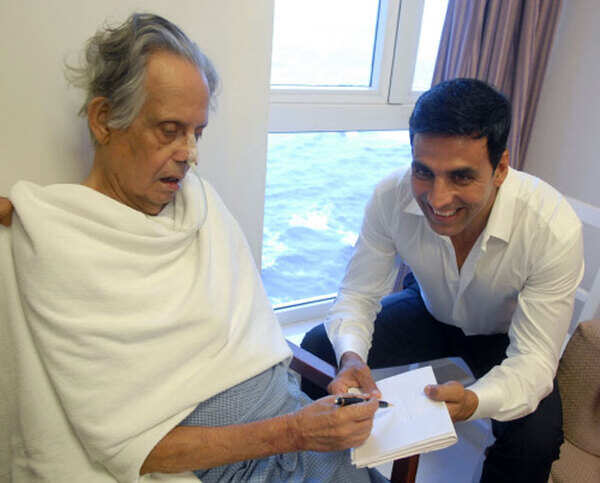 Eminent cartoonist R K Laxman dies at 93 | India News - Times of India