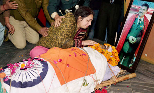 Tearful but proud daughter salutes braveheart Col MN Rai | India News ...