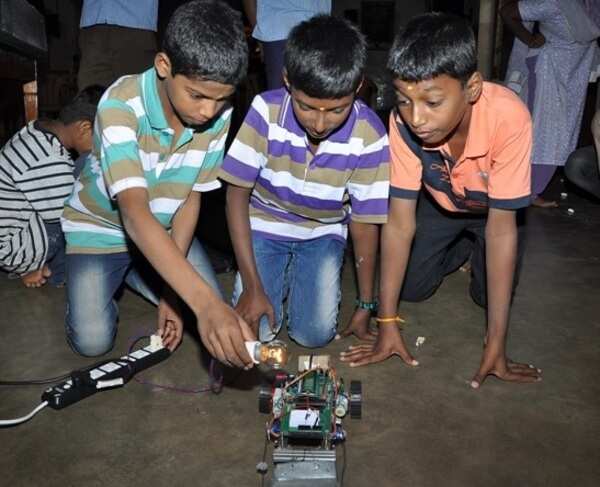 Children from Chennai orphanages make robots at robotics workshop ...
