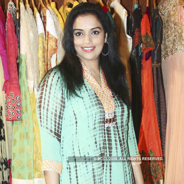 Swetha Menon Photos | Swetha Menon Images | Swetha Menon Pictures ...