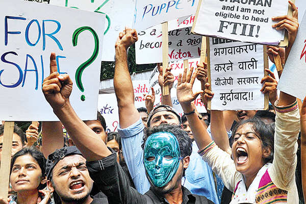 FTII protest in Delhi to continue - Times of India