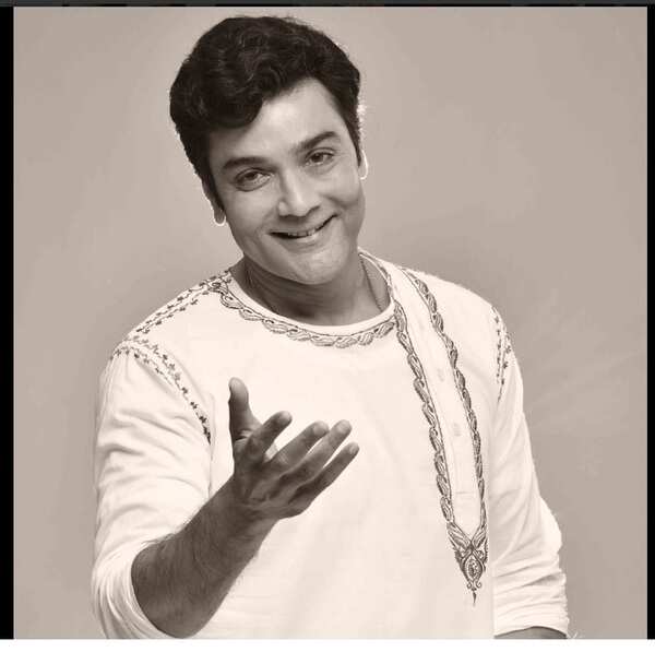 Prosenjit shares his views on playing the Mahanayak | Bengali Movie ...