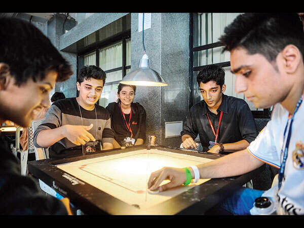 6 ways to break the ice on campus - Times of India