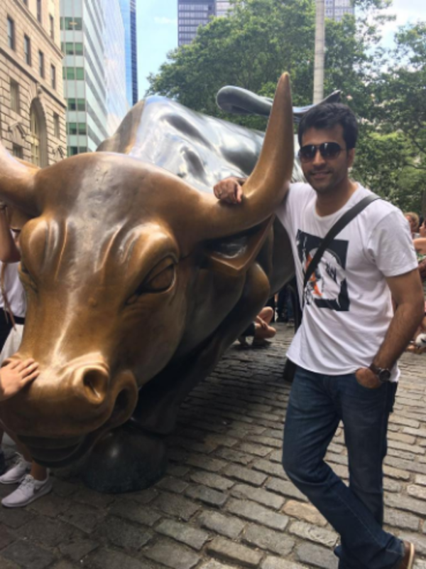 Abir looks like THIS in New York and we cannot keep it together ...