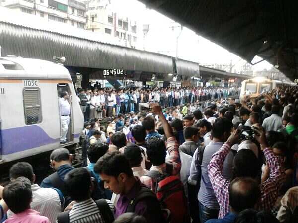 Protest at Mumbai's Badlapur station, train services hit | Mumbai News ...