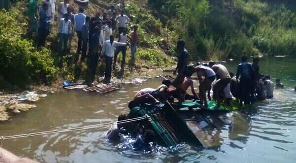 Ratlam, Madhya Pradesh: Ratlam bus mishap kills 12, toll may rise ...