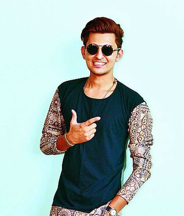 Theatre: Professionals who made the switch to Dhollywood | Ahmedabad ...